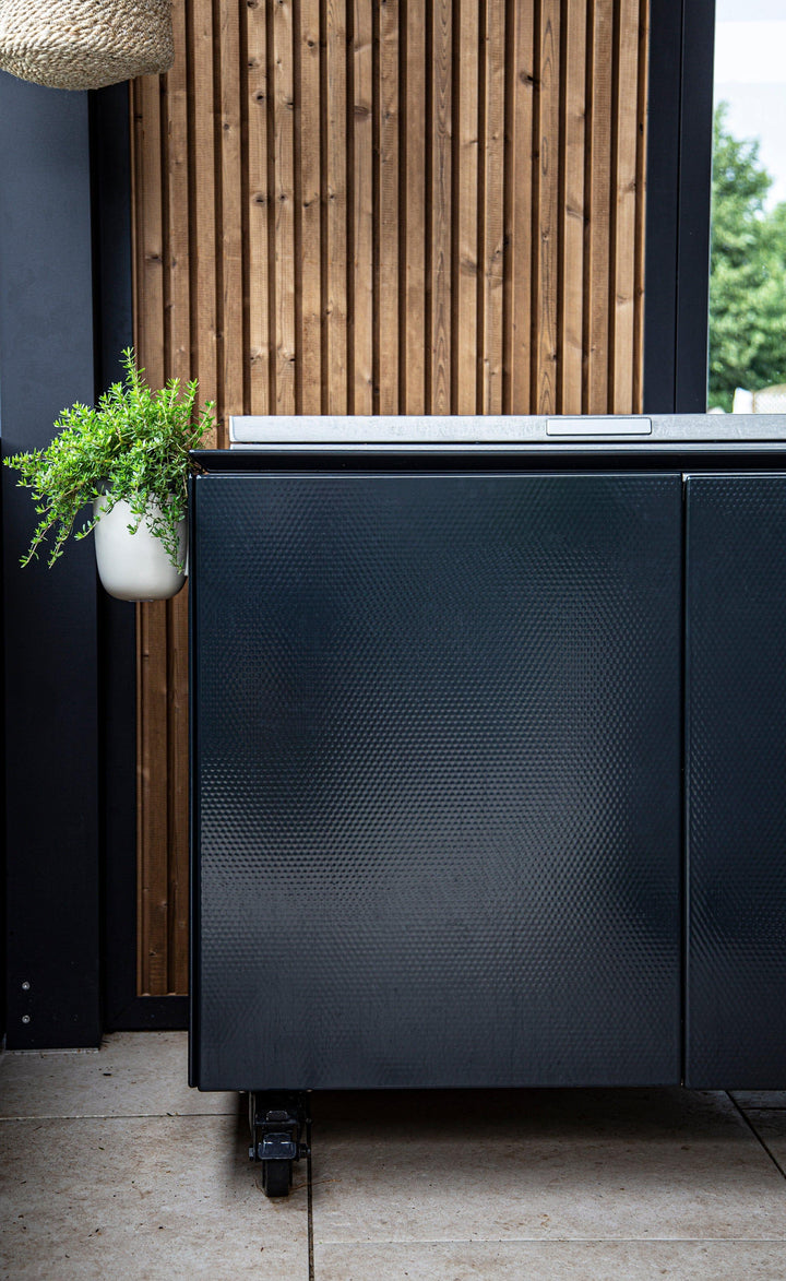 Vlaze ADAPT | Garden House Design